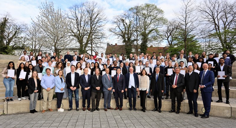 Press Release: Unterstützung für besondere Lebenswege