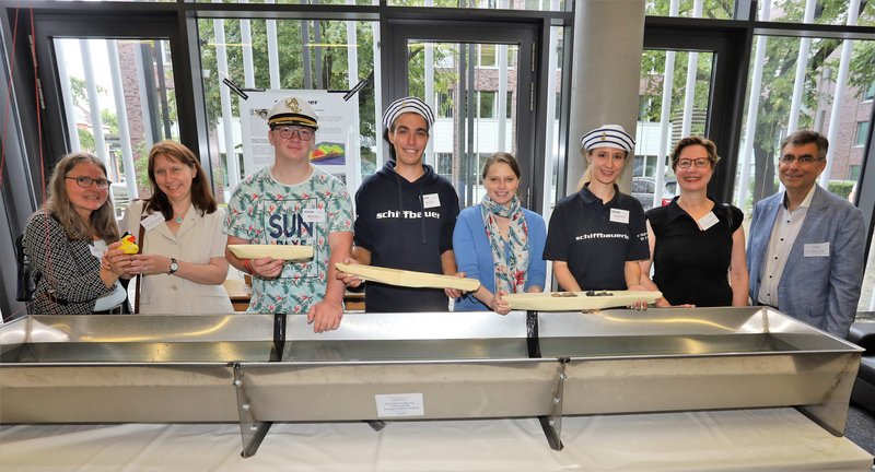 Pressemitteilung: Roboter, Flugsimulator und virtuelles Schweißen: 10 ...